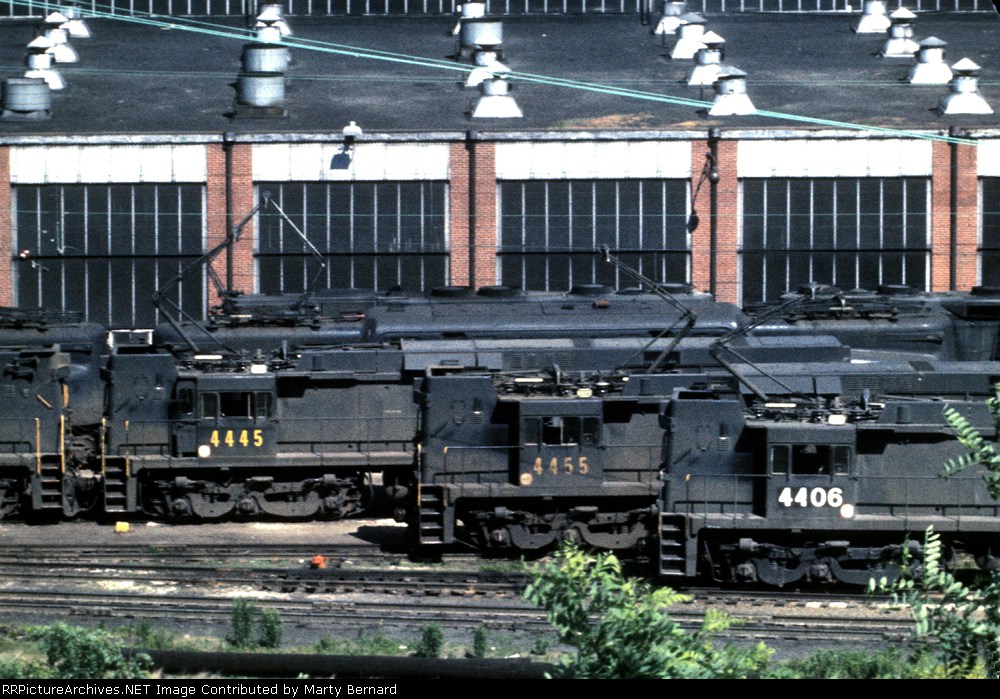A Bunch of E44s (PRR 4445 and 4455 With PC 4406)